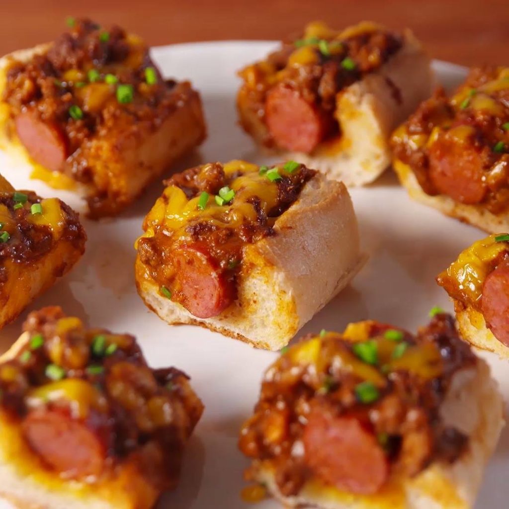 Bread Chili Cheese Dog - Cooking TV Recipes