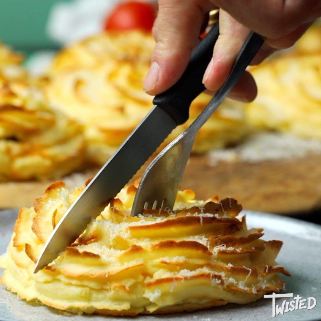 LASAGNA STUFFED CHEESY MASH SWIRLS - Cooking TV Recipes